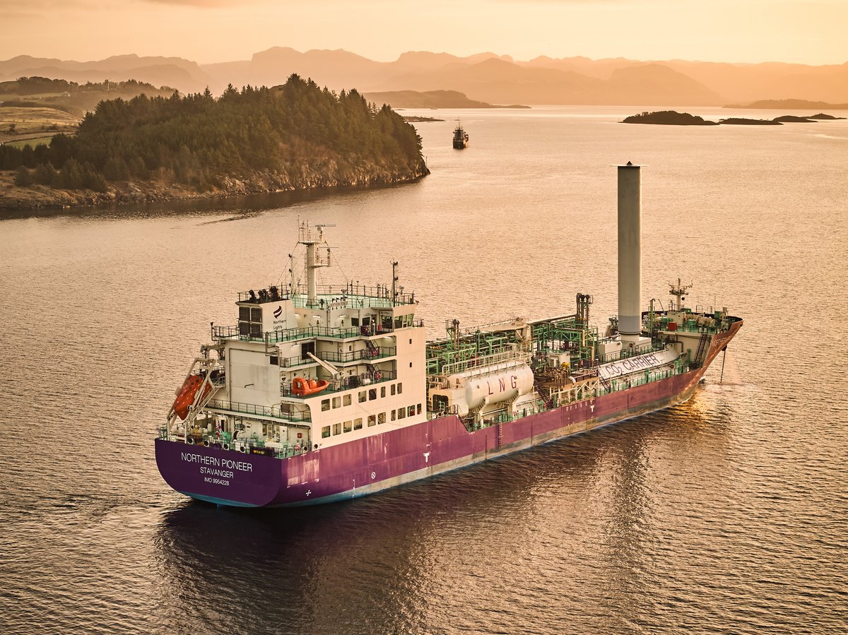 Design and supply of a cargo handling system for a 7,500 cbm LCO2 ...